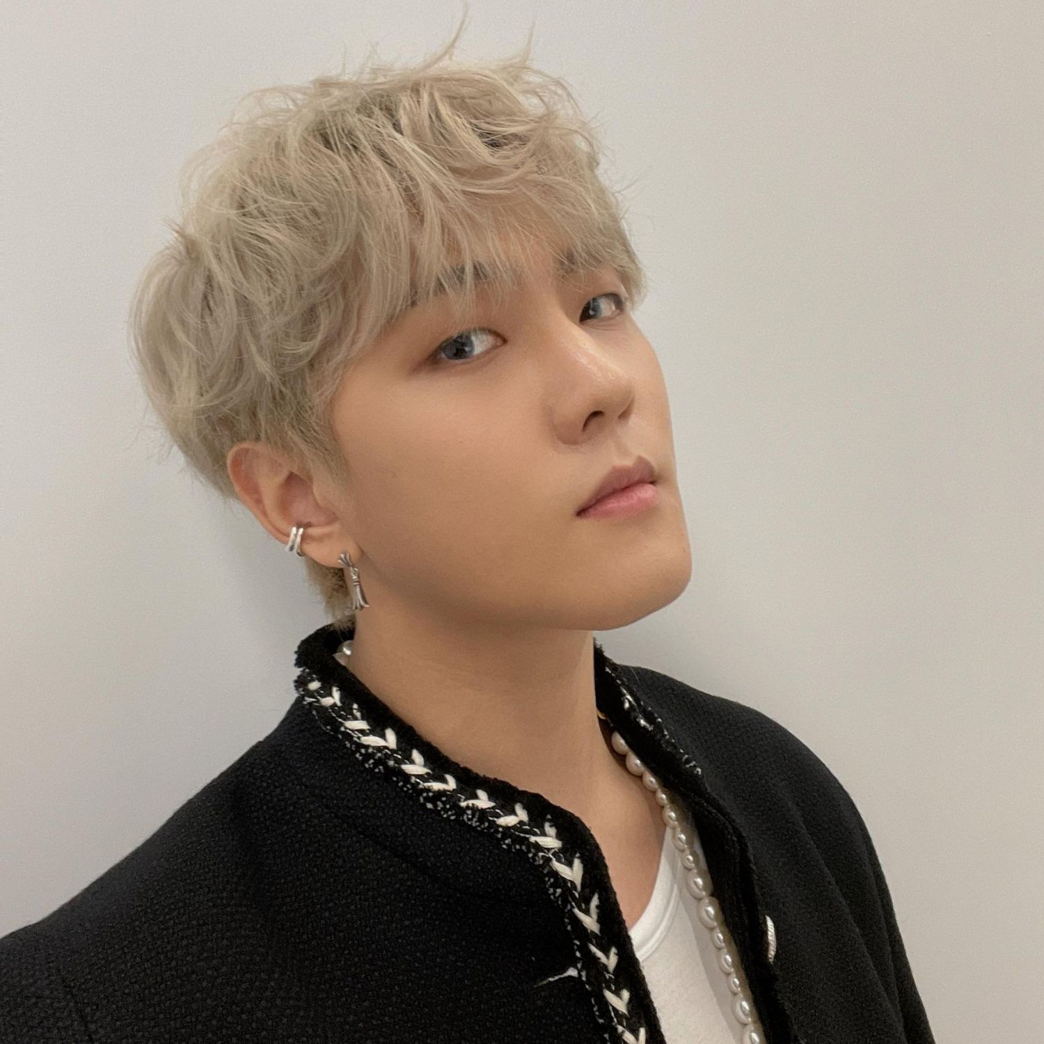 Check Out the Displayed Fan Ad for iKON DK on January 3, 2022 │ iKON DK ...