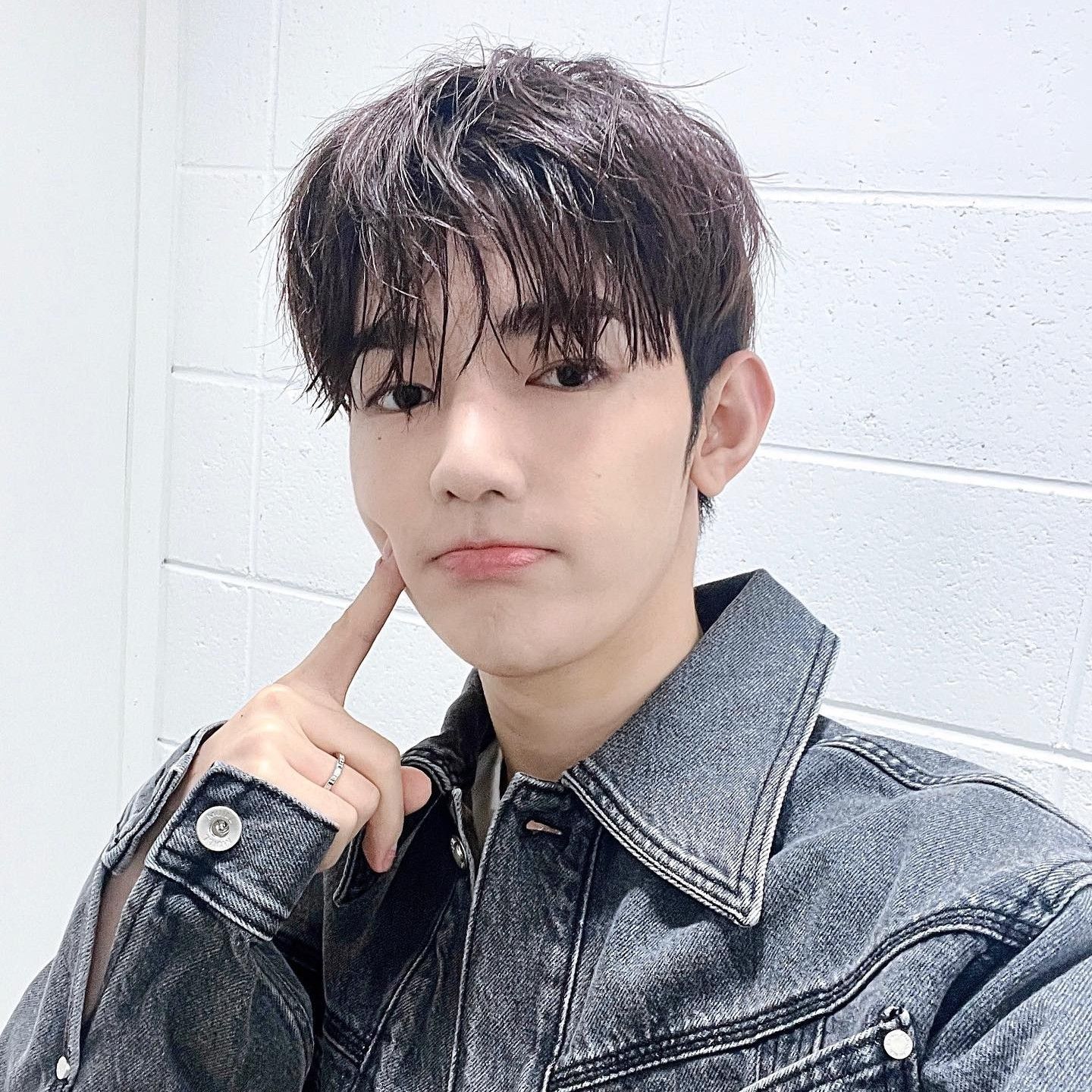 Zhang Hao ZEROBASEONE:CHOEAEDOL - Hottest idol community