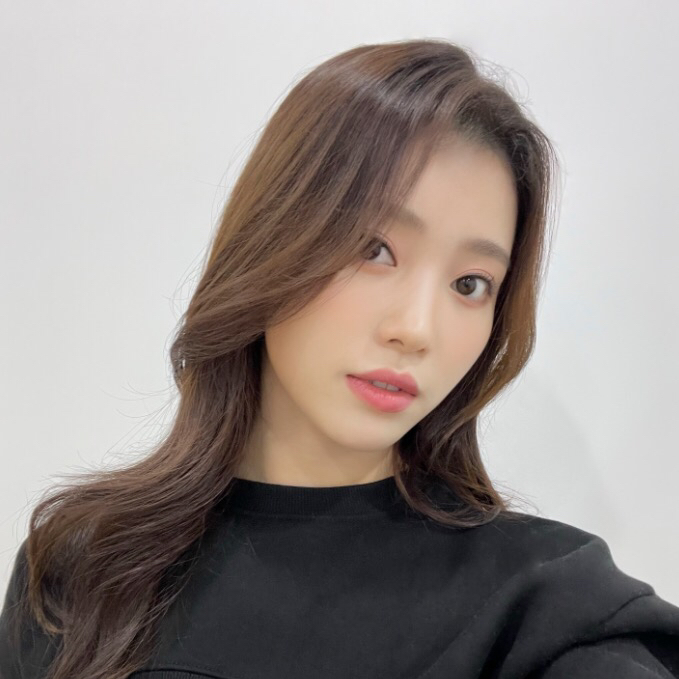 Xiao Ting Kep1er:CHOEAEDOL - Hottest kpop idol community